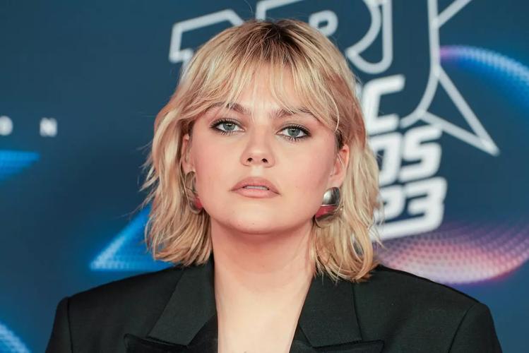 Concert Louane 2026 Achat de places & Revente de billets - PasseTonBillet